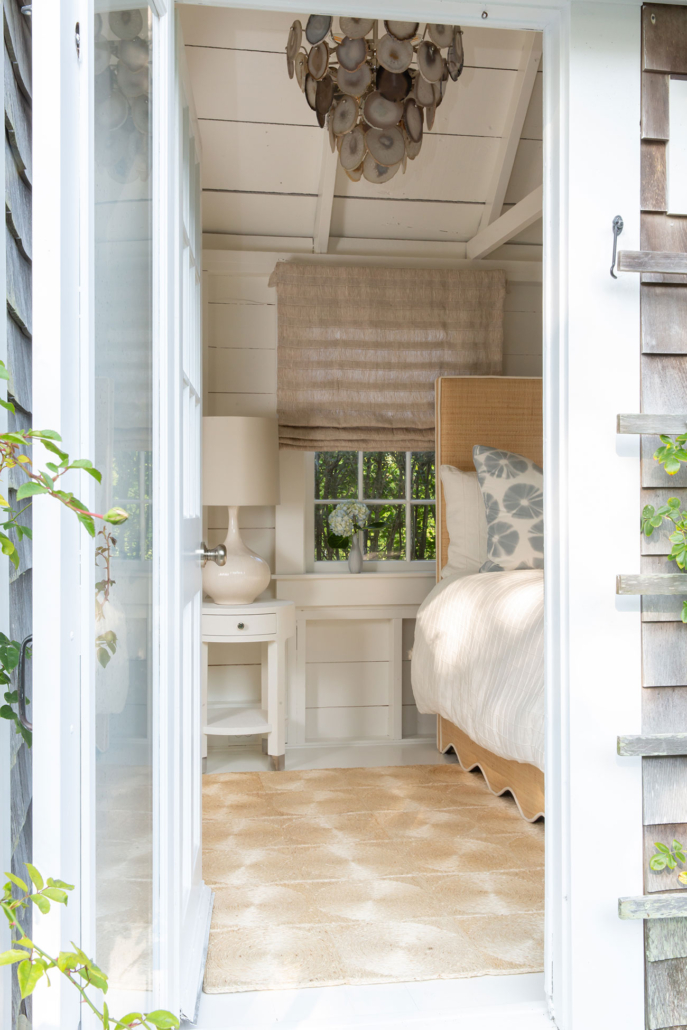 Cottage with Nantucket Interior Design by Carolyn Thayer Interiors